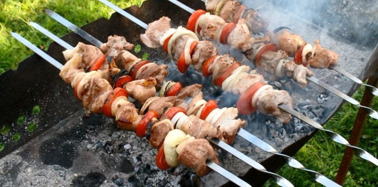 Шашлык из свинины — Самый вкусный рецепт маринада чтобы мясо было ...