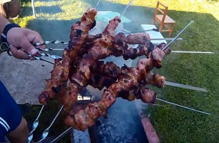 Шашлык из свинины — Самый вкусный рецепт маринада чтобы мясо было ...